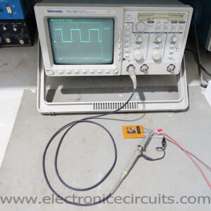 Precision 1Hz clock generator circuit - Electronic Circuits